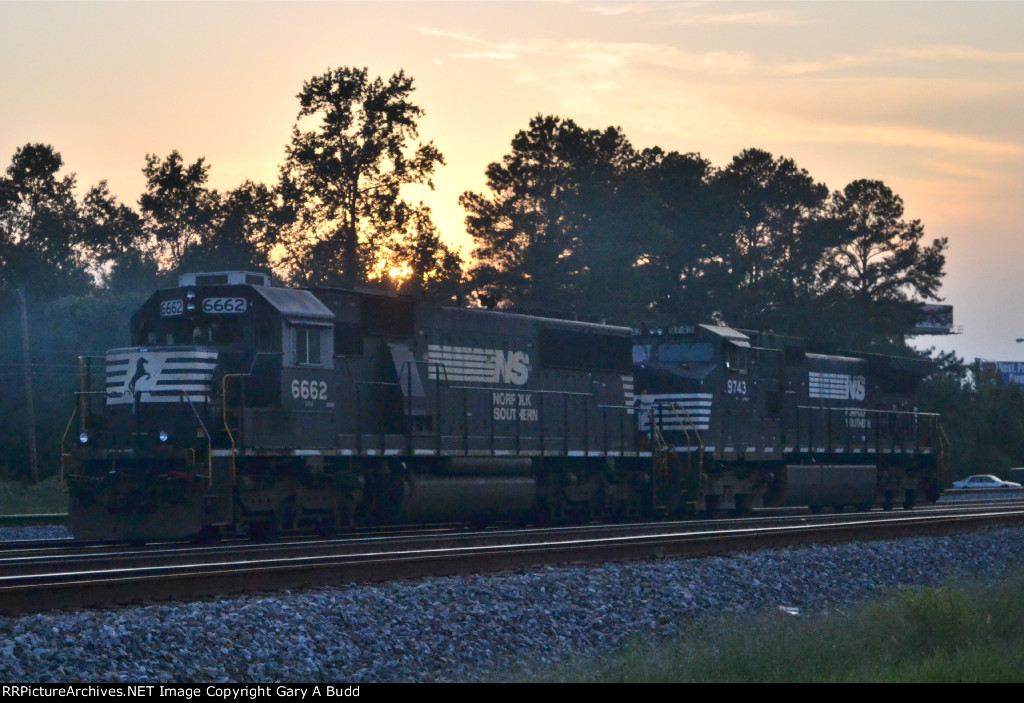NORFOLK SOUTHERN SD60 6662 D9-40CW 9743